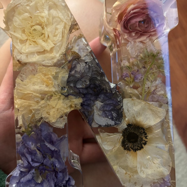 Custom Resin Floral Table, Flower Preservation, Floral Preservation ...