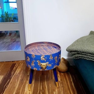 Bedside Table With Glitter Top. Light Pink Tiger Round Table. Fun ...