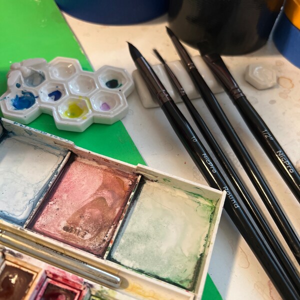 WATERCOLOR PALETTES | Honeycomb and Honey Bee | 4 Palettes and 2 Brush ...