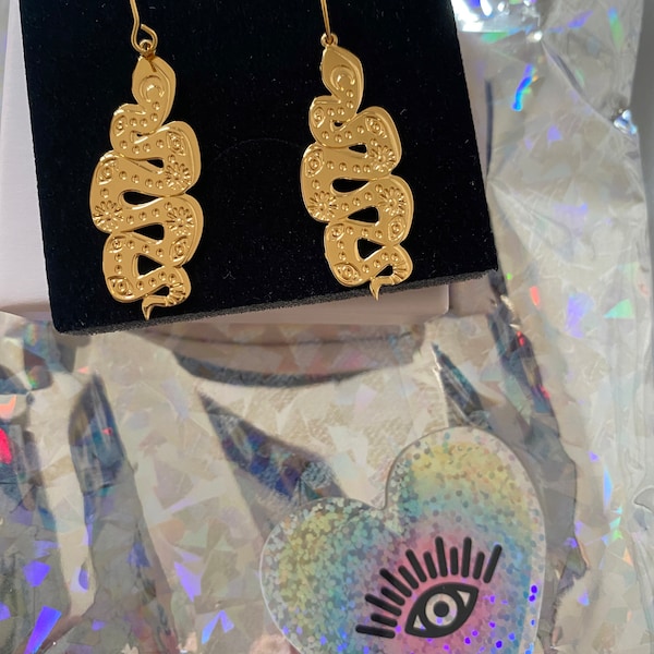 Adjustable Openwork and Engraved Geometric Ring Gilded With Fine Gold ...