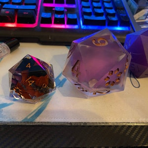 Treasure Mimic D20, 55mm - Etsy