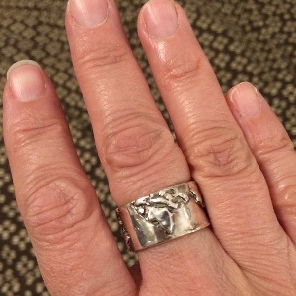 World Map Ring in Sterling Silver , Wide Band Ring, World Traveler ...
