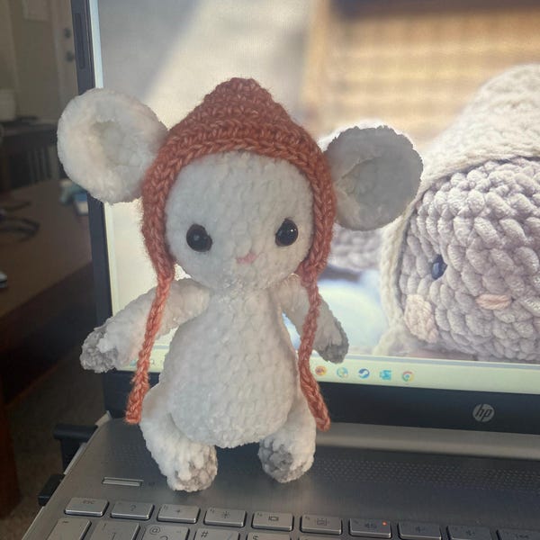 Nibbles the Mouse / LOW SEW Crochet Pattern / Crochet Mouse Pattern - Etsy
