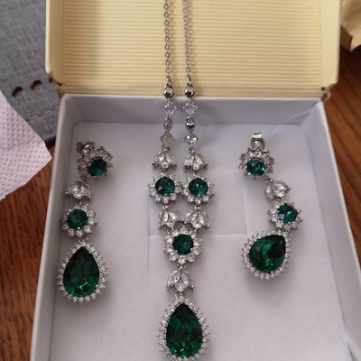 Emerald Jewelry Set Emerald Necklace Earrings Set Backdrop - Etsy