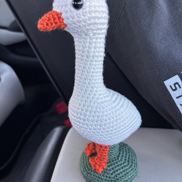 PATTERN ONLY! Crochet Desk Goose PDF Pattern, Bonus: Rain Hat and ...