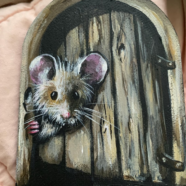 Small Painting of a Mouse Wall Decor Mouse House Bookshelf Decor Gift ...