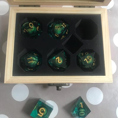 Beholder's Eye Liquid Core Dnd Dice Set for Role Playing Games , Galaxy Dungeons and Dragons ...