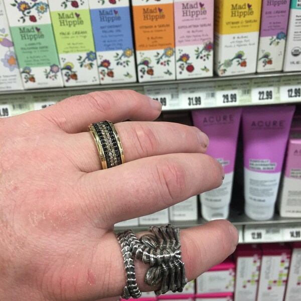 H.R. Giger Inspired , Alien Facehugger Ring, Facehugger, Chestburster ...