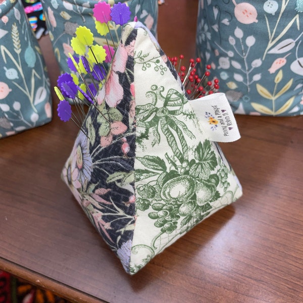 Patchwork Pyramid Pin Cushion Sewing Pattern (PDF Download) - Etsy