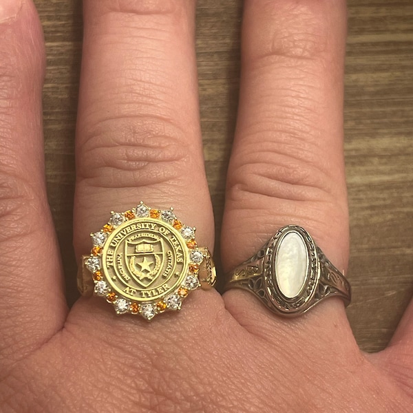 Solid Gold Women's College Ring , High School Rings , Graduation Ring ...