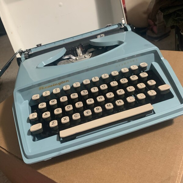 RARE FULLY FUNCTIONAL Gold Underwood Golden Touch Vintage Typewriter X ...