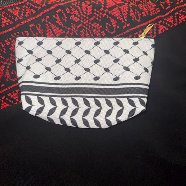 Handmade Palestinian Tatreez, Palestine Flowers Embroidery, Palestinian ...