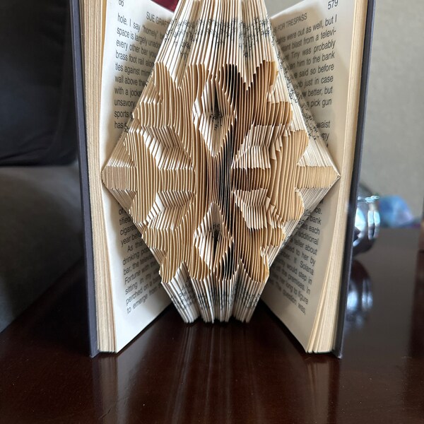 Book Folding Pattern for a Snowflake ~ Winter ~ Christmas +FREE ...
