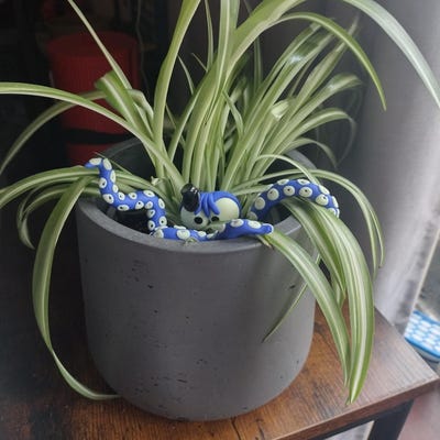 ONE Extra Octopus Tentacle, Plant Pot Decoration, Fairy Garden, Glow in ...