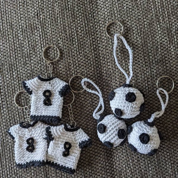 Football Keychain Crochet Pattern,t-shirt Keychain Pdf, Easy Crochet ...