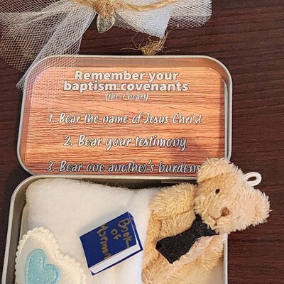 BABY GIFT. CONGRATULATIONS. Mommy Gift Box. Baby Gift Box. Live ...