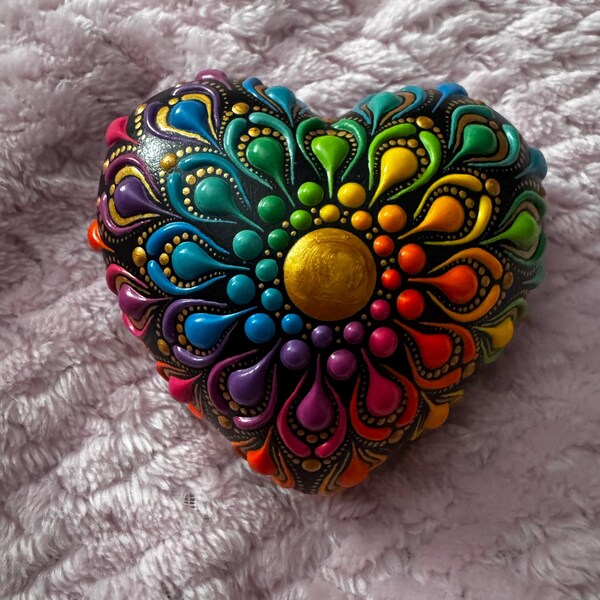 Mandala Heart, Painted Stone, Artificial Stone, Dot Painting ...