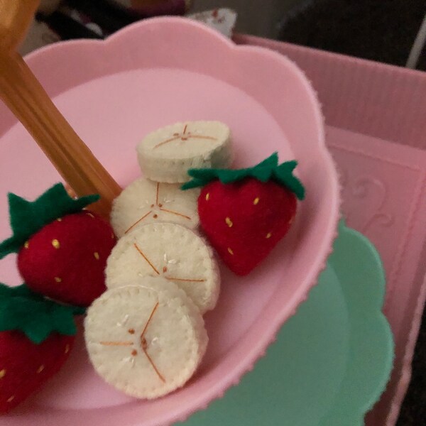Felt Food Set Sandwich, Felt Hot Dog, Strawberries, Felt Roll Sausage ...
