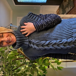 Women Girl Stylish Sleeveless Sweater Knitting Pattern Chunky Bulky ...