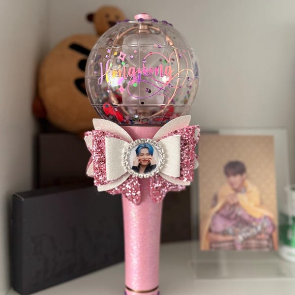 STRAY KIDS SKZOO Bang Chan, Lee Know, Changbin, Hyunjin, Han, Felix ...