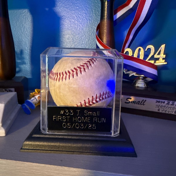 Clear BASEBALL Display, With Name Plate | HOME RUN or Game Ball Display ...