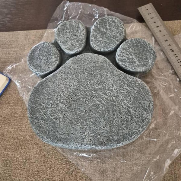 Paw Print Pet Memorial Stone, Garden Stones for Dogs or Cats, Pet Grave ...