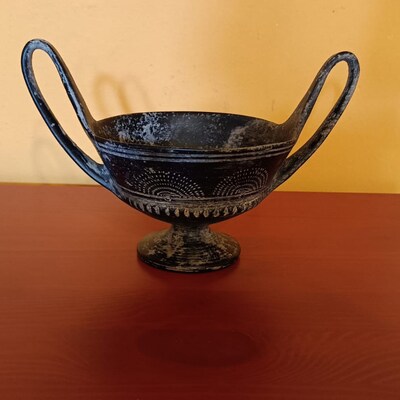 Reproduction of the Apulian Red-figure Askos Vase. Made With - Etsy