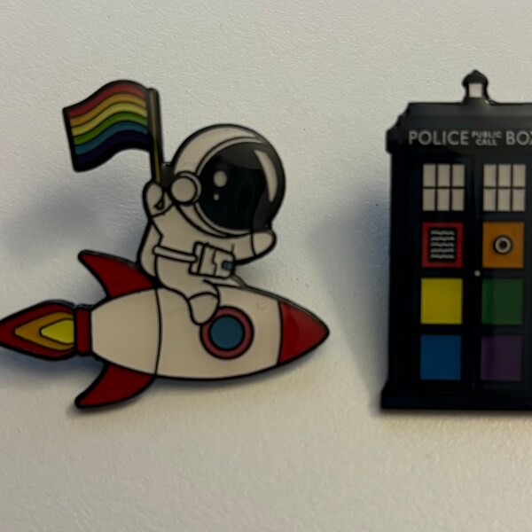 Astronaut Pride Spaceship, LGBT Pride Flag in Space Enamel Pin Badge ...