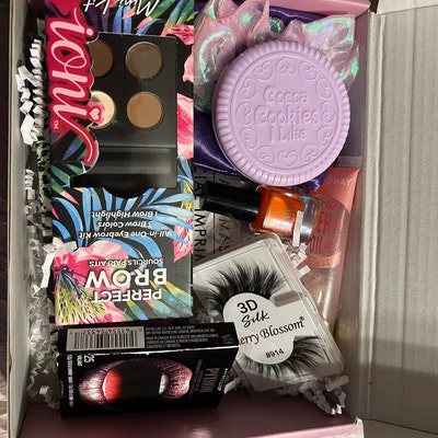 Merry Christmas Beautiful Gift Box Gift Bundle, Set, Gift Box, Gift Set ...