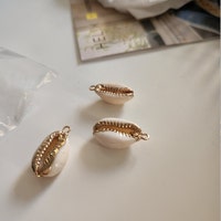5/10/20pcs Natural Sea Shells Cowrie Shell Gold Plated Shell Pendants ...