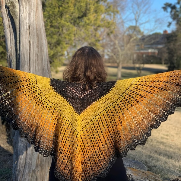 The Lady is A Vamp - Maroon and Black Yarn - Gradient Yarn - Burgundy ...