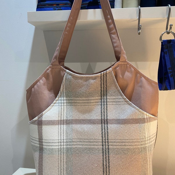 Deep Front Pocket Tote Bag Pattern, Pocket Tote Bag Pattern, Front ...