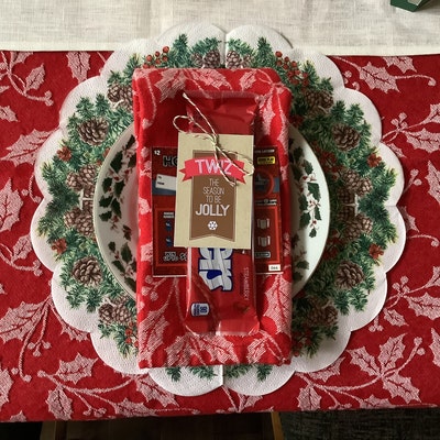 Roses Are Red Poem for Teacher Printable Teacher Appreciation Tag Roses ...