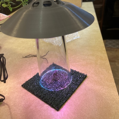 Ufo Alien Abduction Desk Lamp Sci Fi Silver Spaceship Outerspace Space ...