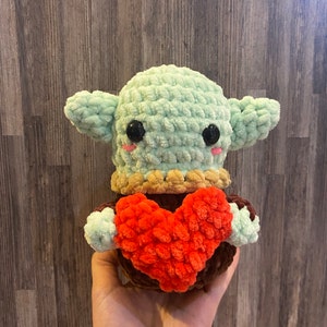 LOW SEW Grogu Crochet Pattern - Etsy