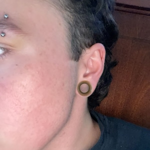 Espresso Brown Alien Skinz Skin Tone Silicone Ear Plugs Tunnels Gauges ...