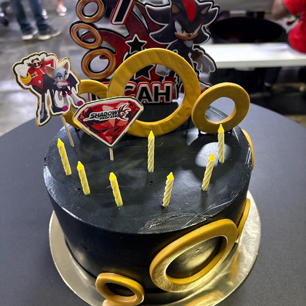 3D (handmade) Shadow the HH Cake Topper and 2pcs Mini Topper / Cupcake ...