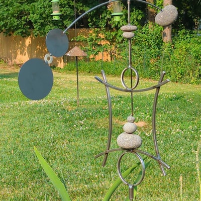 Garden Art Kinetic Wind Sculpture Yard Art Metal Garden Decor With Rock ...
