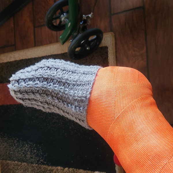 Post Foot Surgery Gift/foot Cast Comfort/get Well Gift/toe Warmer/ankle ...