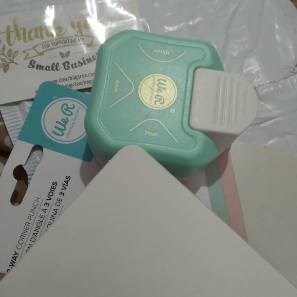 We R Memory Keepers 3-way Corner Rounder Punch 660258 - Etsy