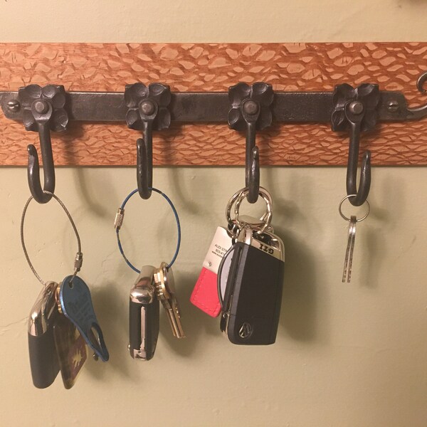 Rustic Flower Hanger | Key Rack, Jewelry Organizer | Hammered Metal ...