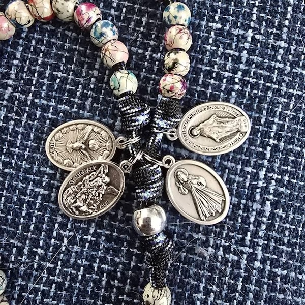 Skull Catholic Rosary Memento Mori. Acrylic Black Gloss 10mm Beads ...