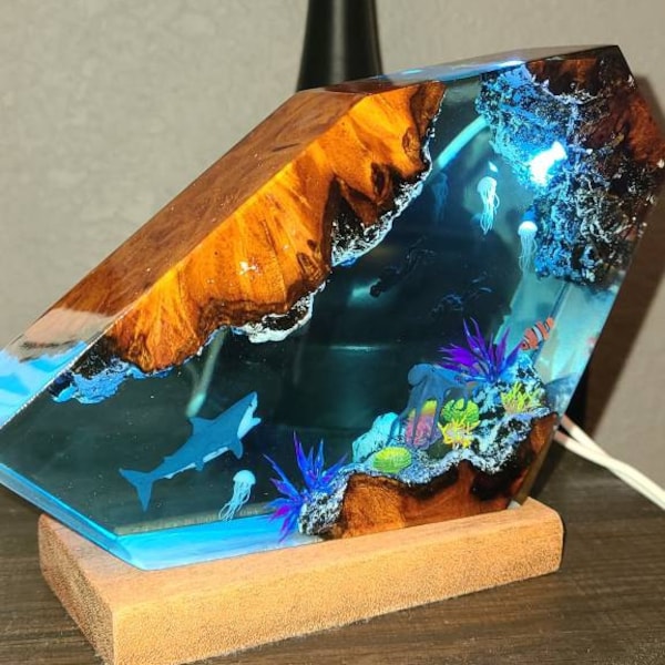Epoxy Resin Ocean Lamp,shark and Diver Resin Wood Lamp,epoxy and Wooden ...