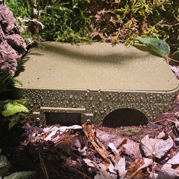 Reptile Humid Hide With Thermometer/hygrometer - Etsy