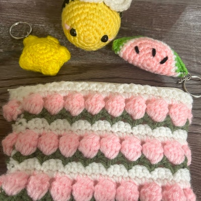Crochet Candy Corn Bee Keychain - Etsy