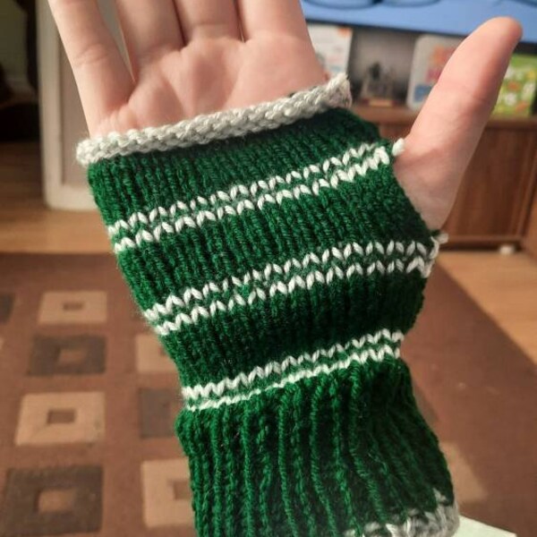 Wild Fire/ Greek Fire Dragon Scale Gloves - Etsy