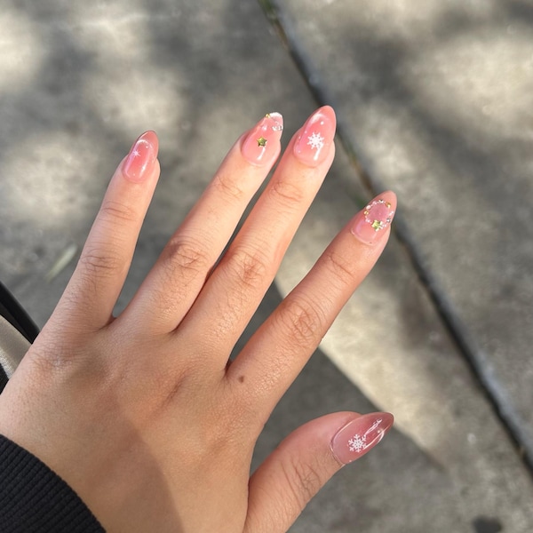 Glittery Pink Blush French Tips Cat Eye Christmas Tree White Snow ...