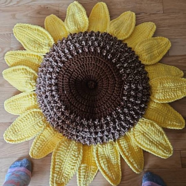 Crochet Sunflower Rug Pattern Photo Tutorial Sunflower Rug Crochet ...