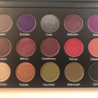 Cult 15 Color Eyeshadow Palette by Spellbound Beauty - Etsy