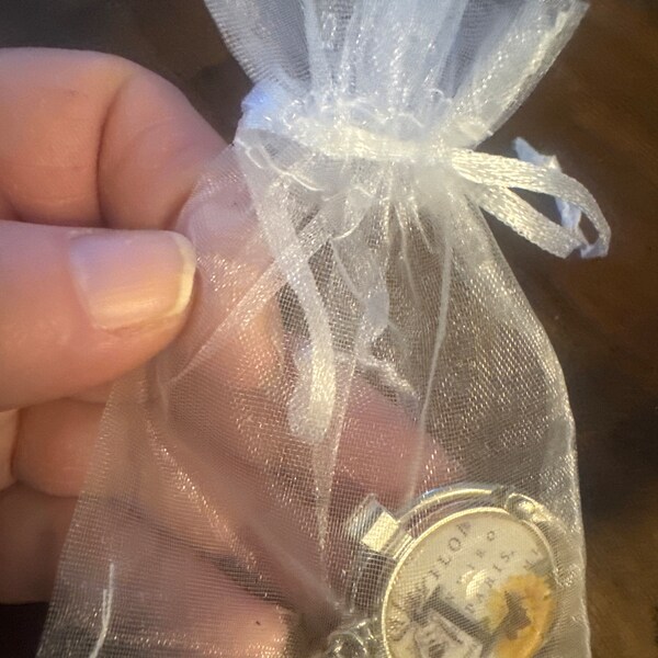 Bee Thread Keep-bee Floss Ring - Etsy